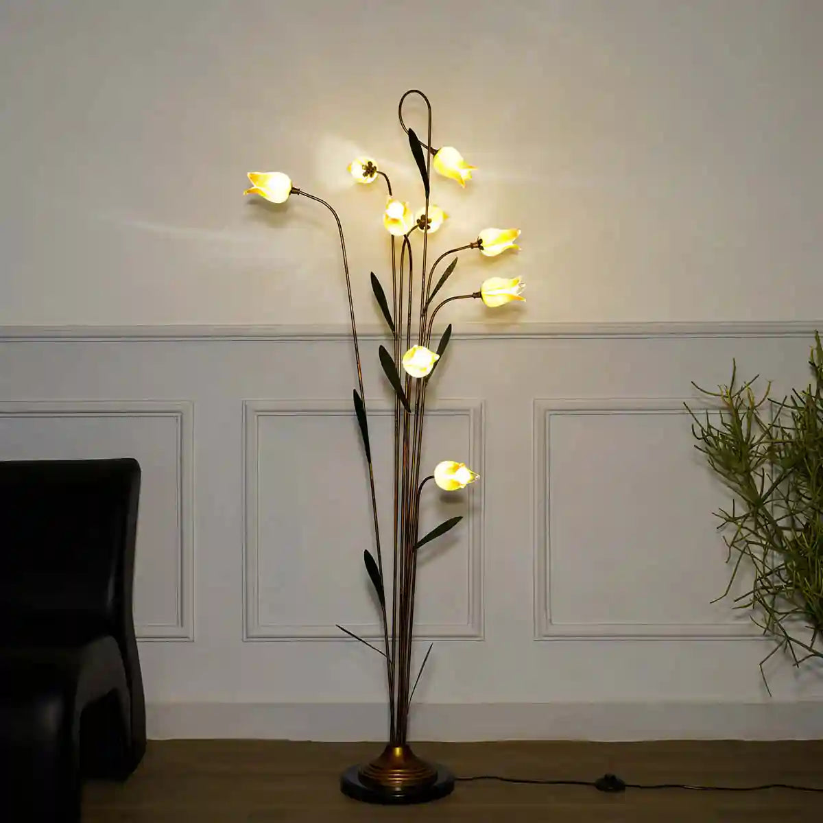 JASPA Tulips Glass and Metal Floor Lamp – KAPOOR-E-ILLUMINATIONS PRIVATE LIMITED